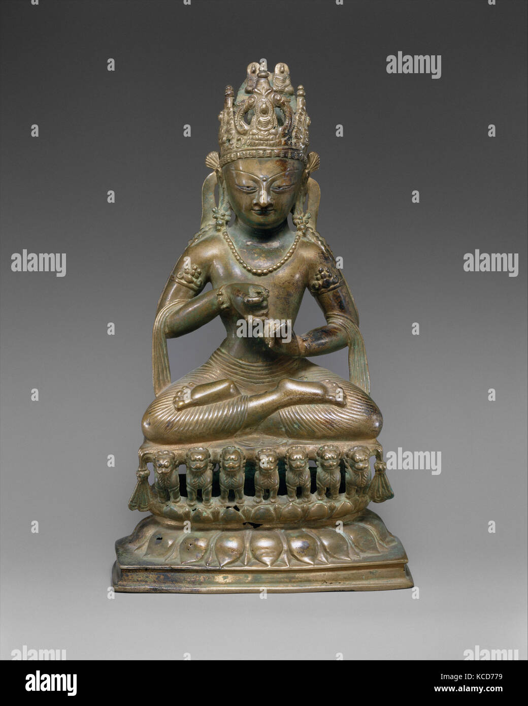 Transcendent buddha vairochana hi-res stock photography and images - Alamy