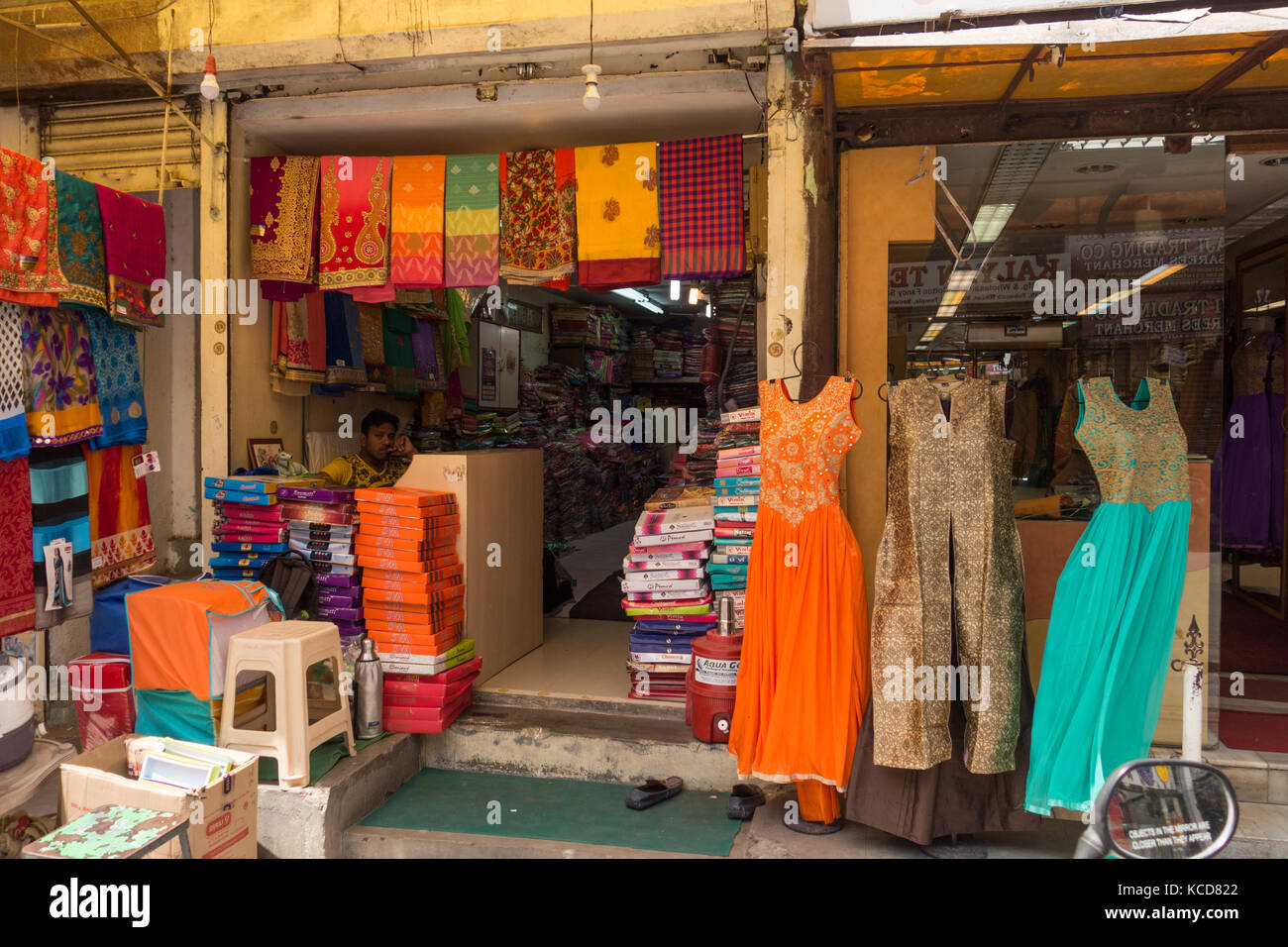 Tobacco Street - Wholesale and Retail textile shops in Secunderabad ...
