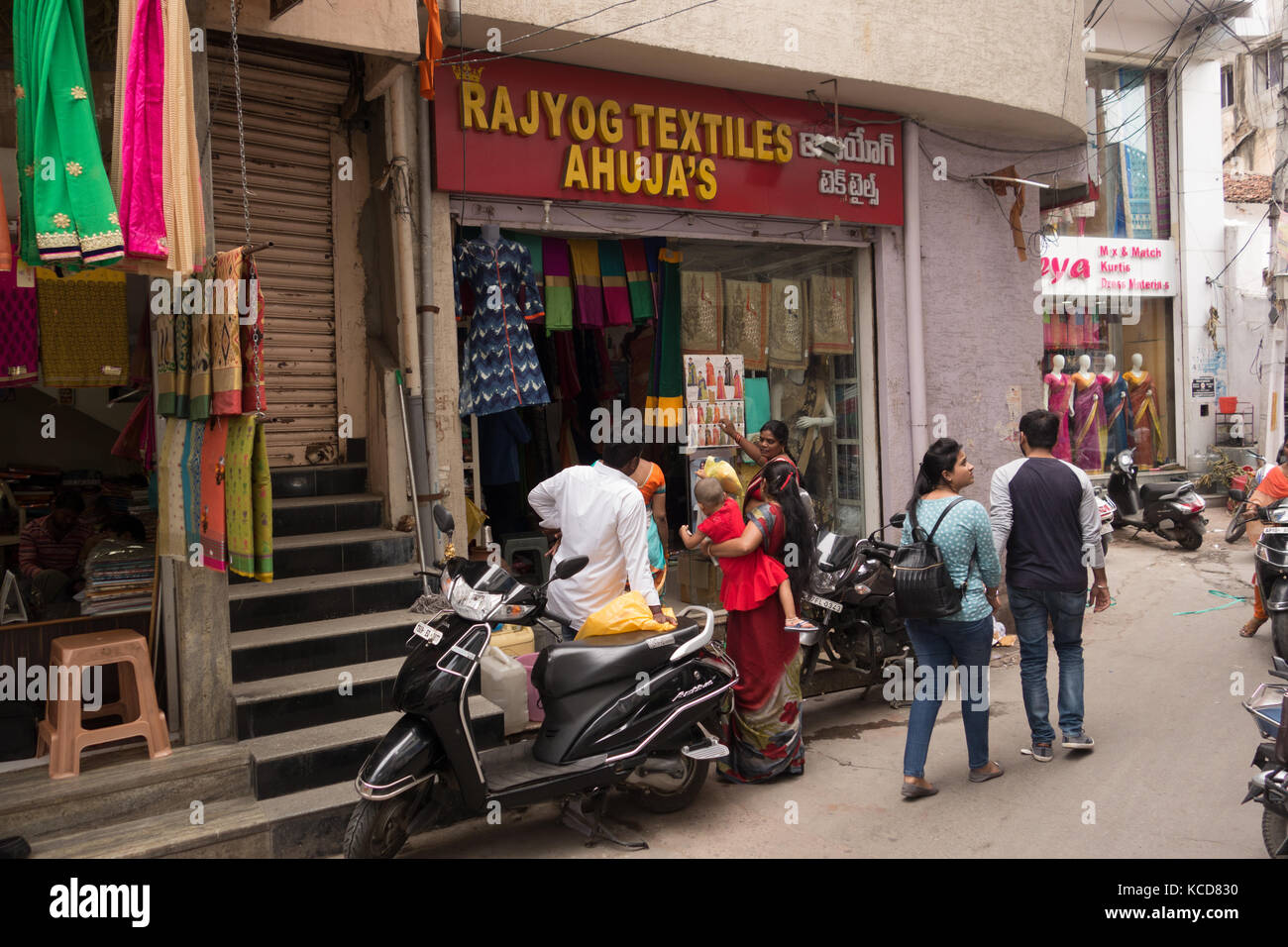 Tobacco Street - Wholesale and Retail textile shops in Secunderabad ...
