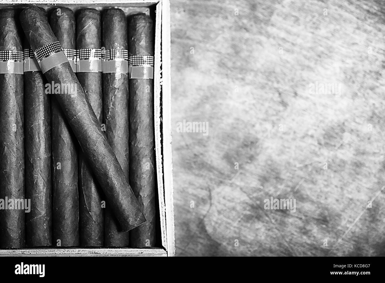 Havana cigar texture Black and White Stock Photos & Images - Alamy