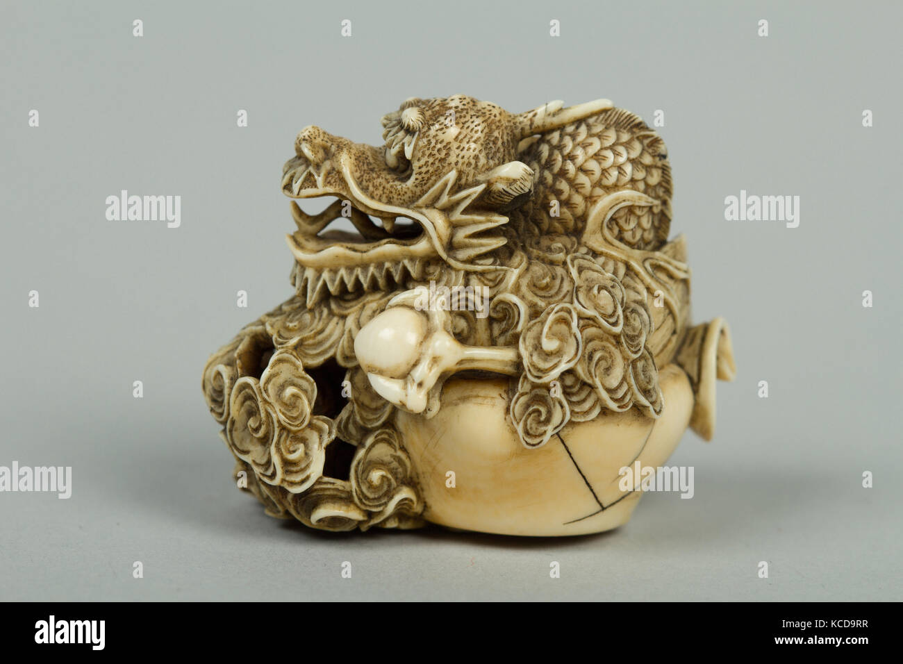 Edo period symbol hi-res stock photography and images - Alamy