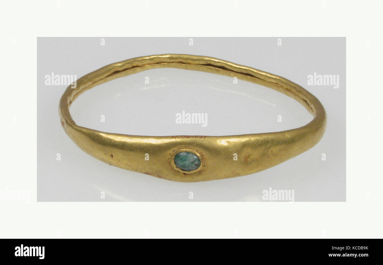 Bracelet, 100–300 (?), Roman (?), Gold, glass or stone setting, Overall ...