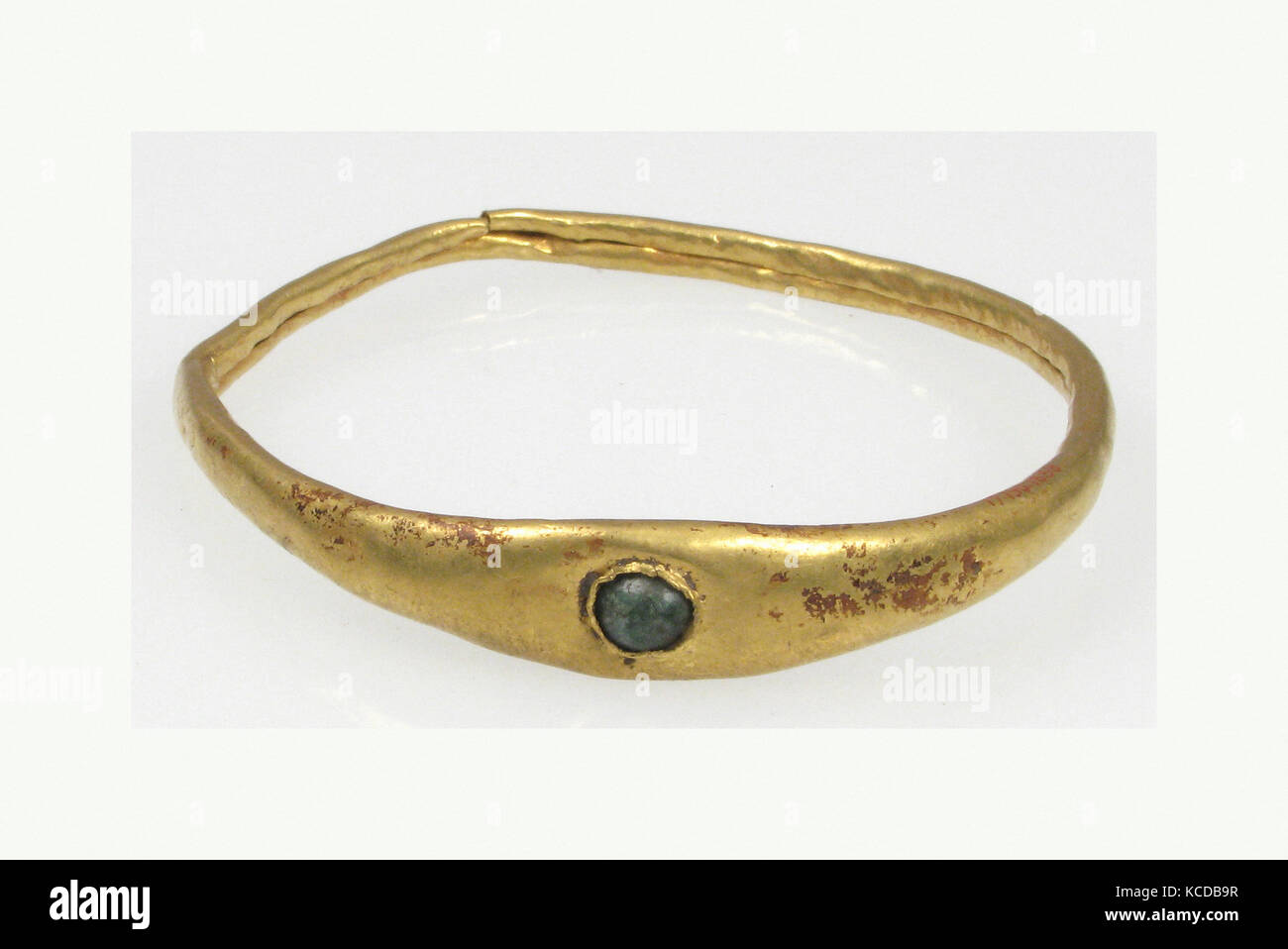 Bracelet, 100–300 (?), Roman (?), Gold, glass or stone setting, Overall ...