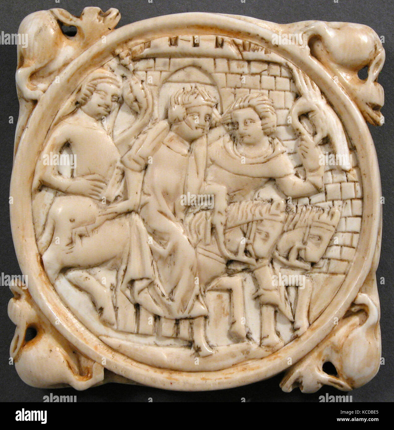 Ivory mirror case hi-res stock photography and images - Alamy