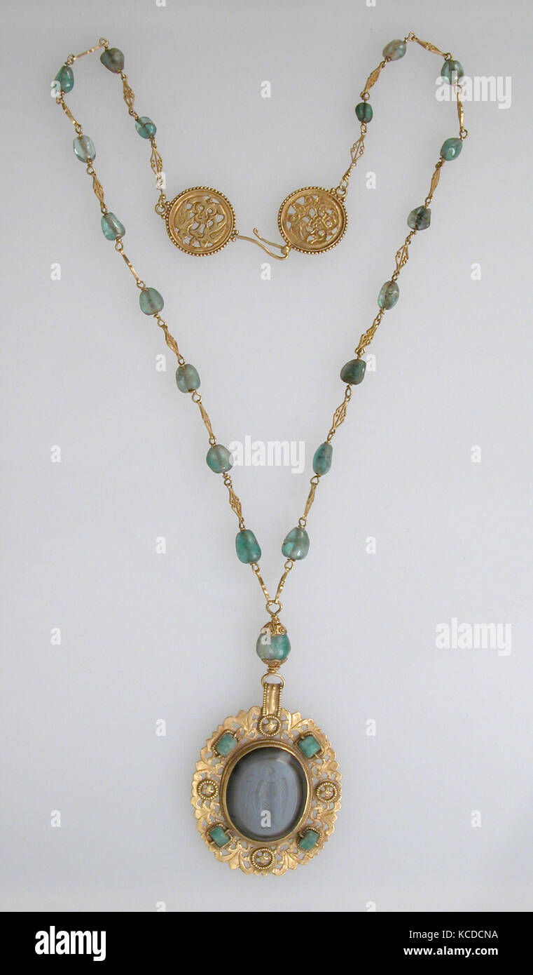 Necklace, 6th–8th century, Byzantine (?), Gold, emeralds & agate ...