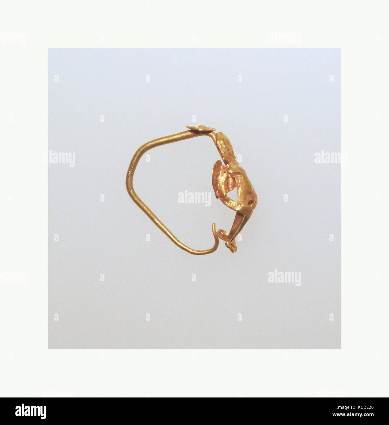 Gold earring with winged figure, 3rd‒2nd century B.C Stock Photo - Alamy