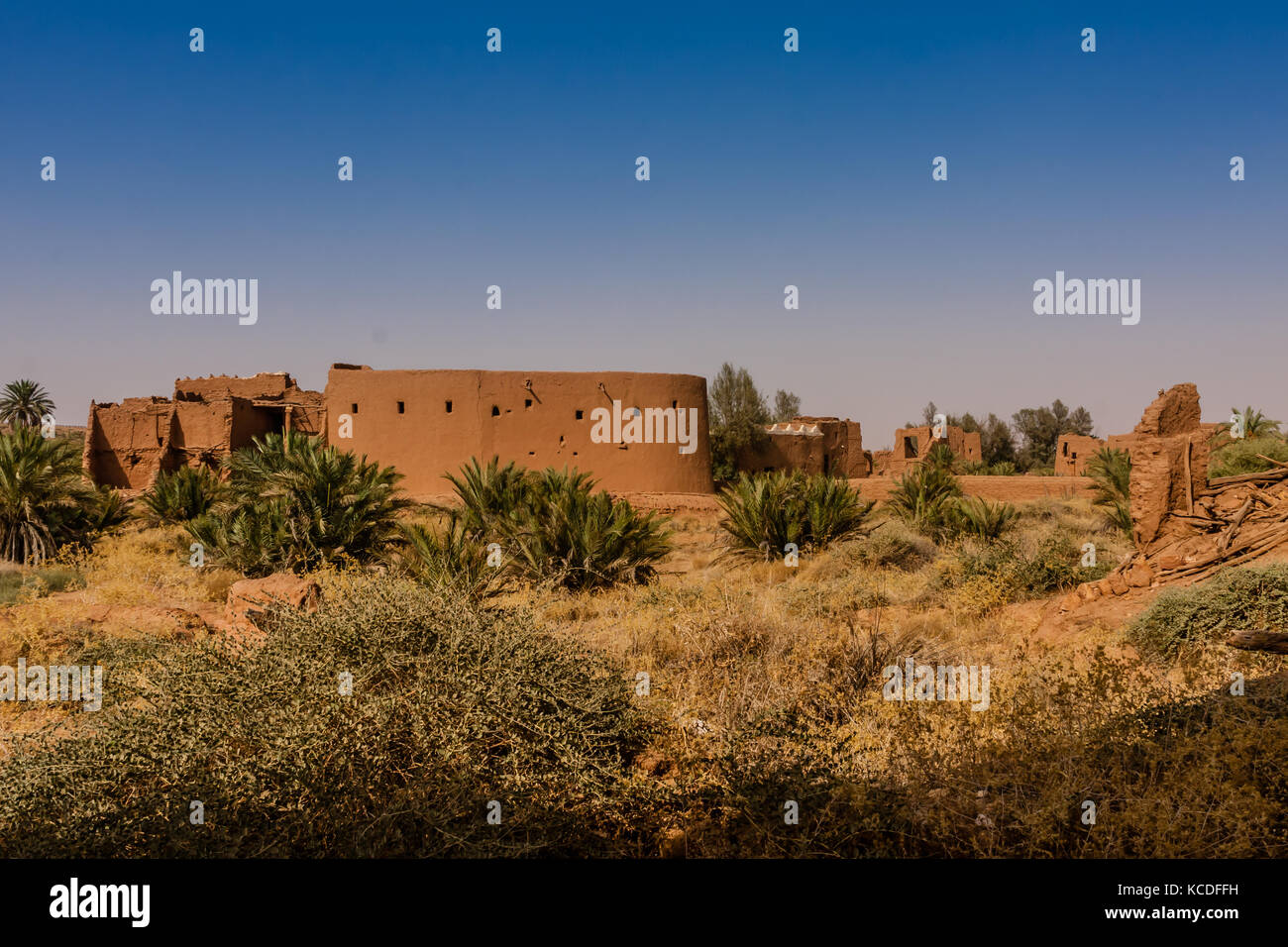 Traditional Arab mud brick architecture, Riyadh Province, Saudi Arabia ...