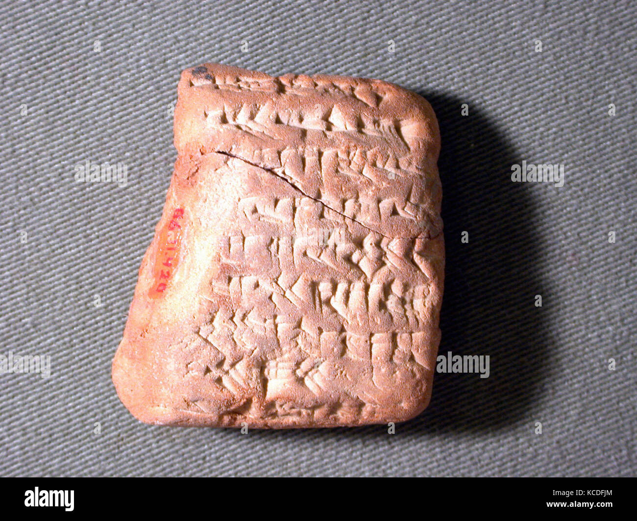 Cuneiform tablet: fragment of a contract, ca. 626–539 B.C Stock Photo ...