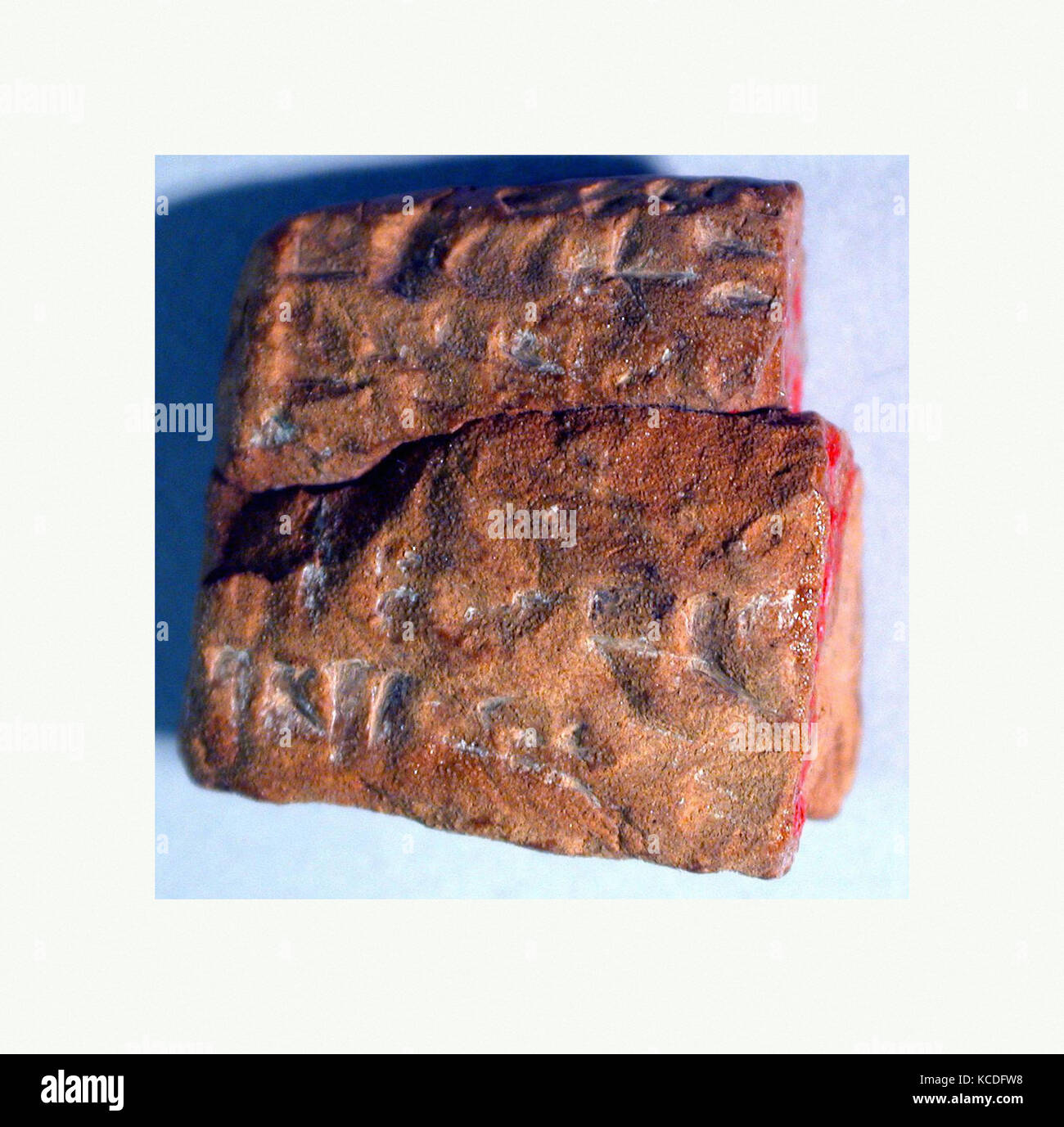 Babylonian tablet fragment hi-res stock photography and images - Alamy