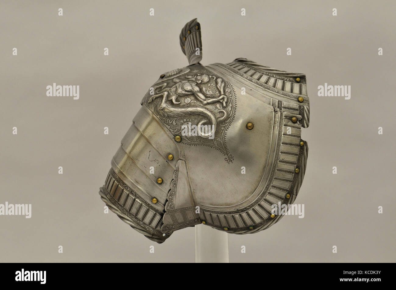Left pauldron 4 lb hi-res stock photography and images - Alamy