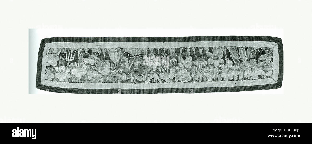 Tapestry border fragment hi-res stock photography and images - Alamy