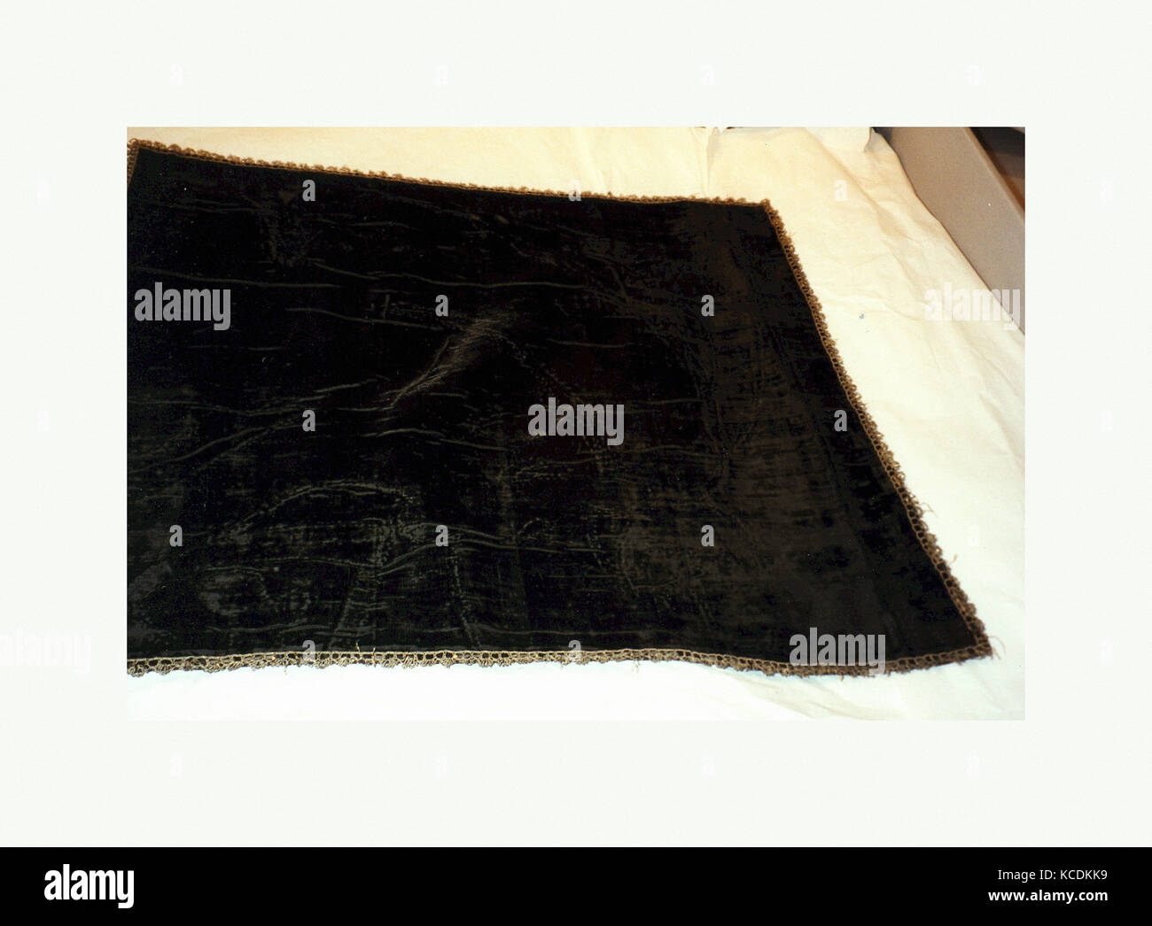 Silk cut hi-res stock photography and images - Alamy