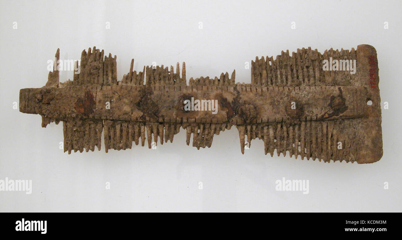 Double sided comb hi-res stock photography and images - Alamy