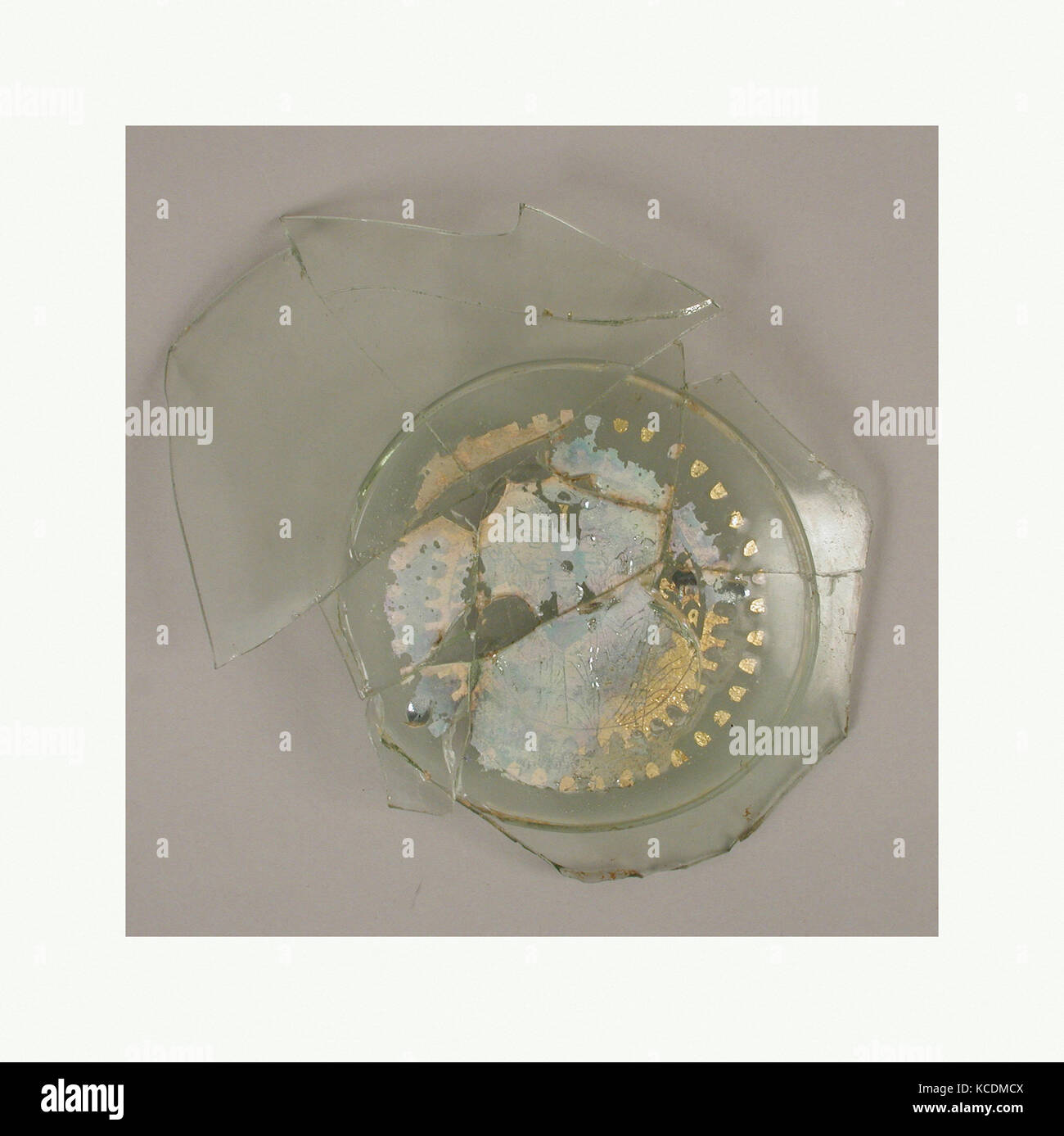 Bowl Bottom with the Busts of Two Saints (Peter and Paul?), late 4th ...