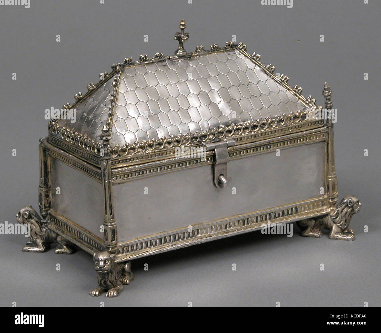 Box, 15th century, French, Silver, Overall: 4 1/2 x 5 7/8 x 3 1/2 in ...