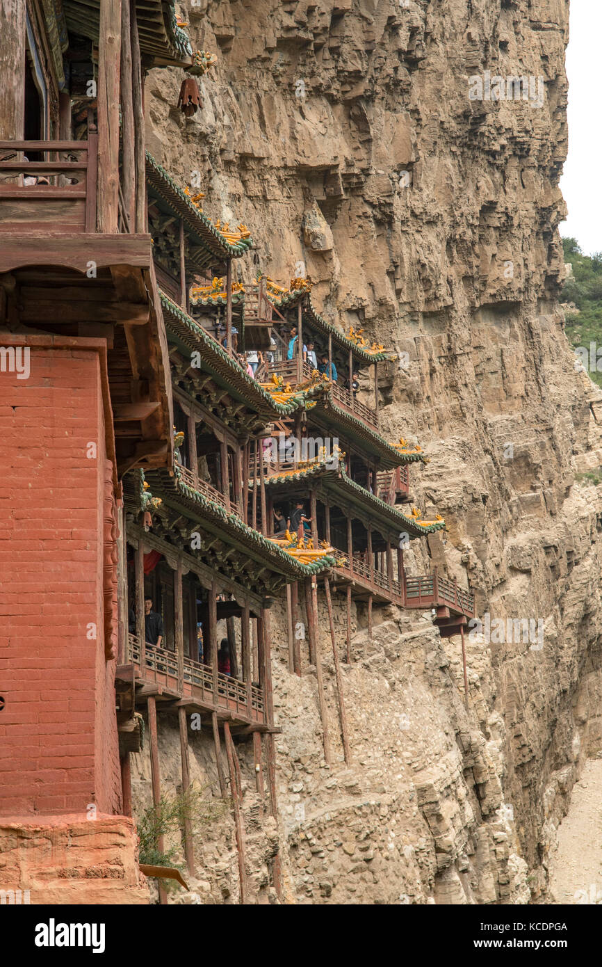 Hanging temple jinxia gorge hi-res stock photography and images - Alamy