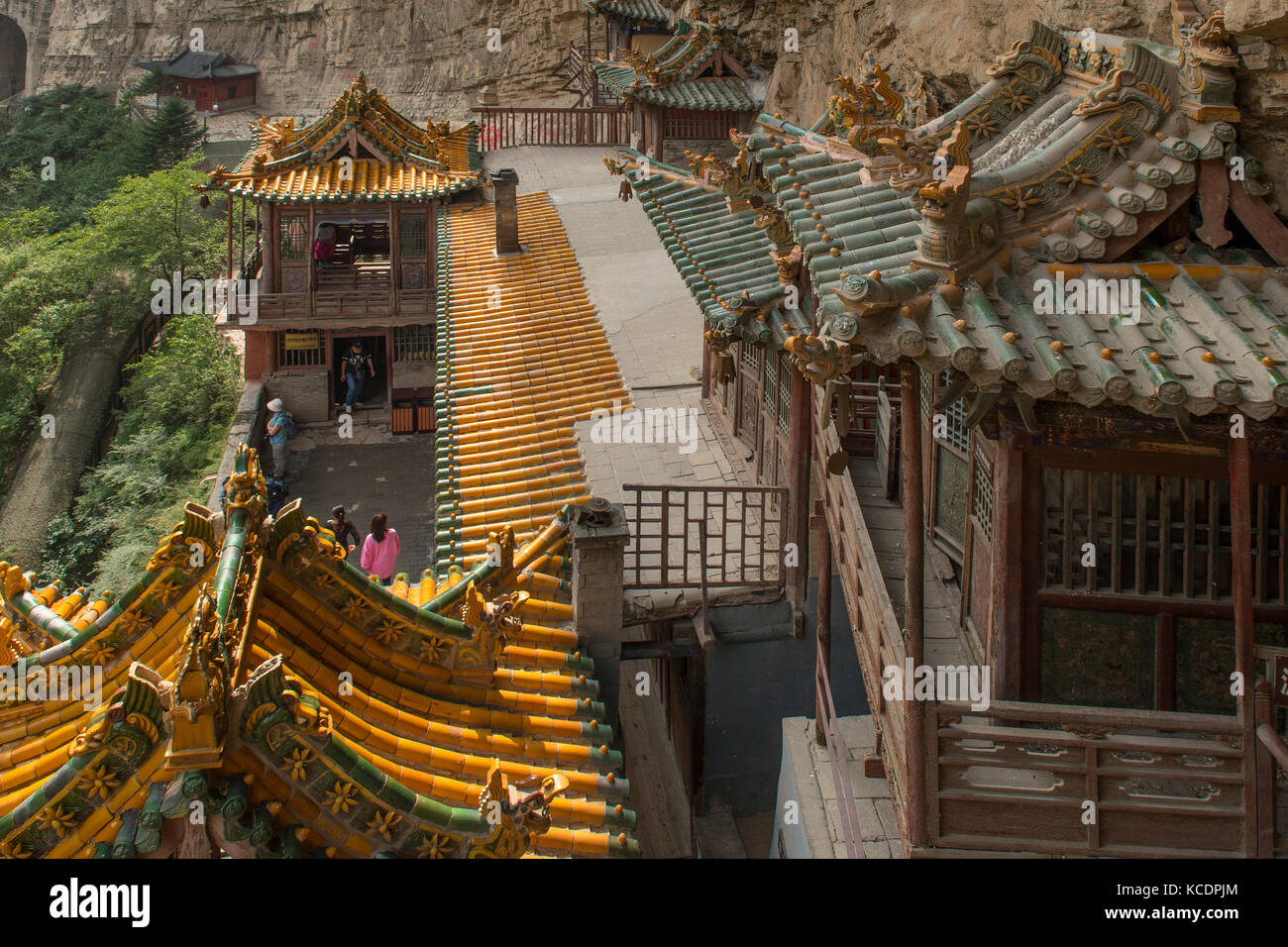 Hanging temple jinxia gorge hi-res stock photography and images - Alamy