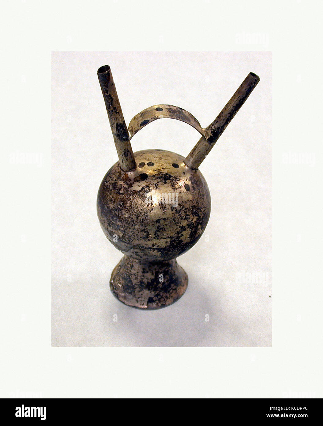 Spouted bottle hi-res stock photography and images - Alamy