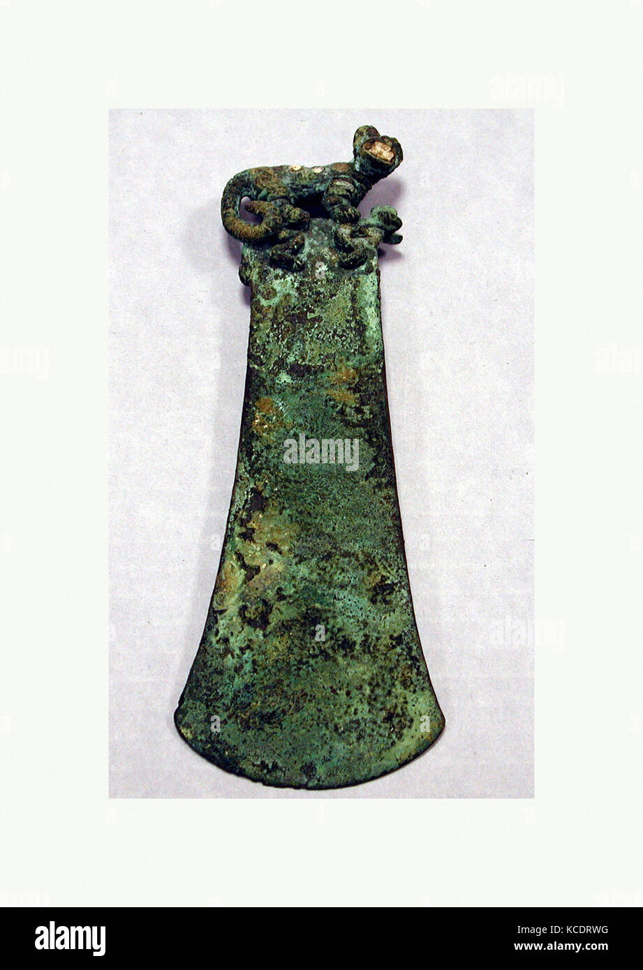 Tumi with Feline, 2nd–7th century, Peru, Moche, Copper (cast), shell ...