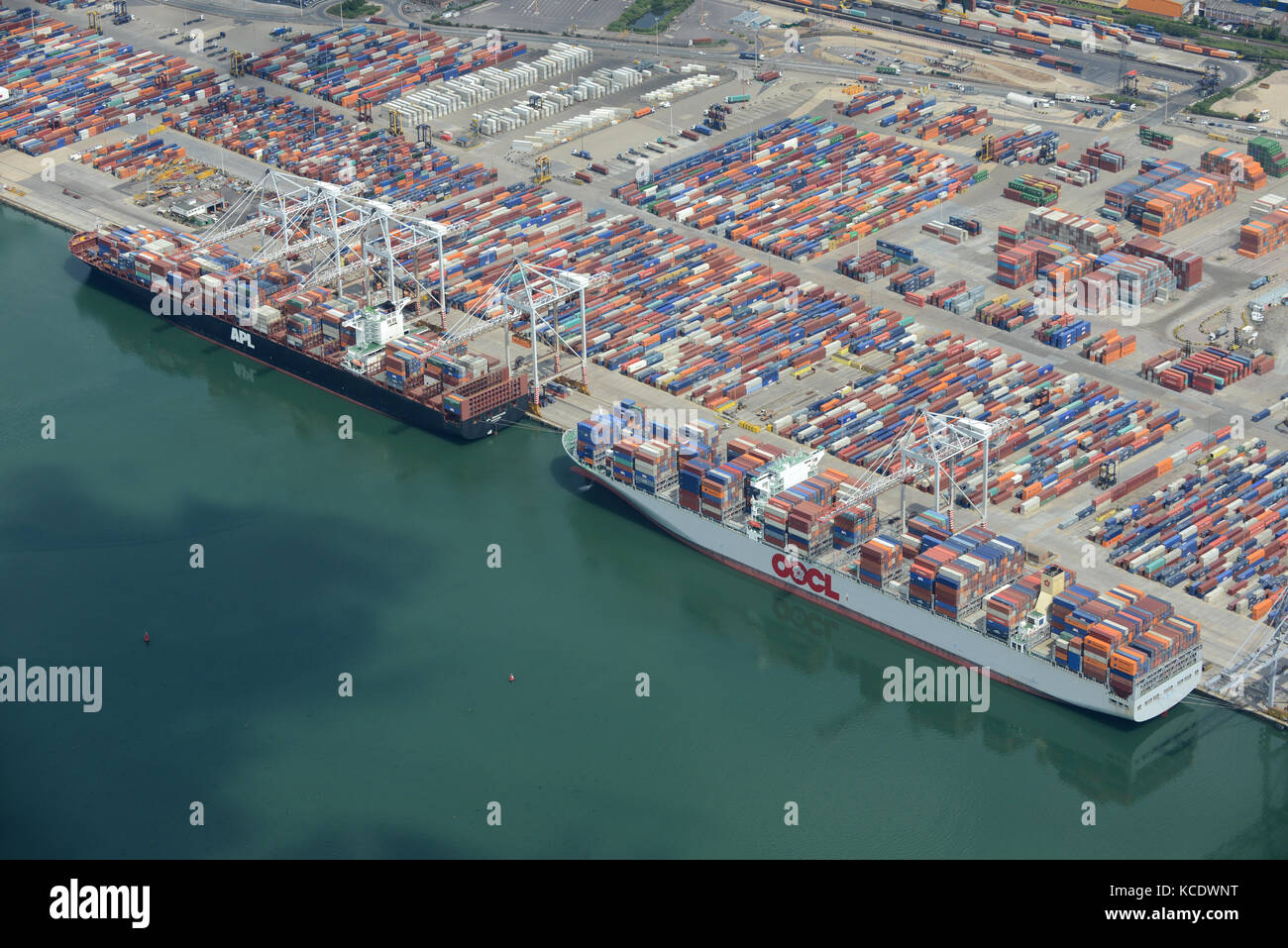 Southampton docks aerial hi-res stock photography and images - Alamy