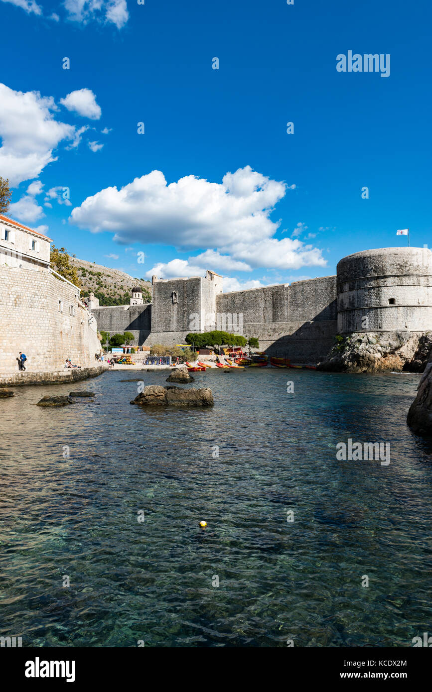 Ancient City Walls of Dubrovnik Stock Photo - Alamy