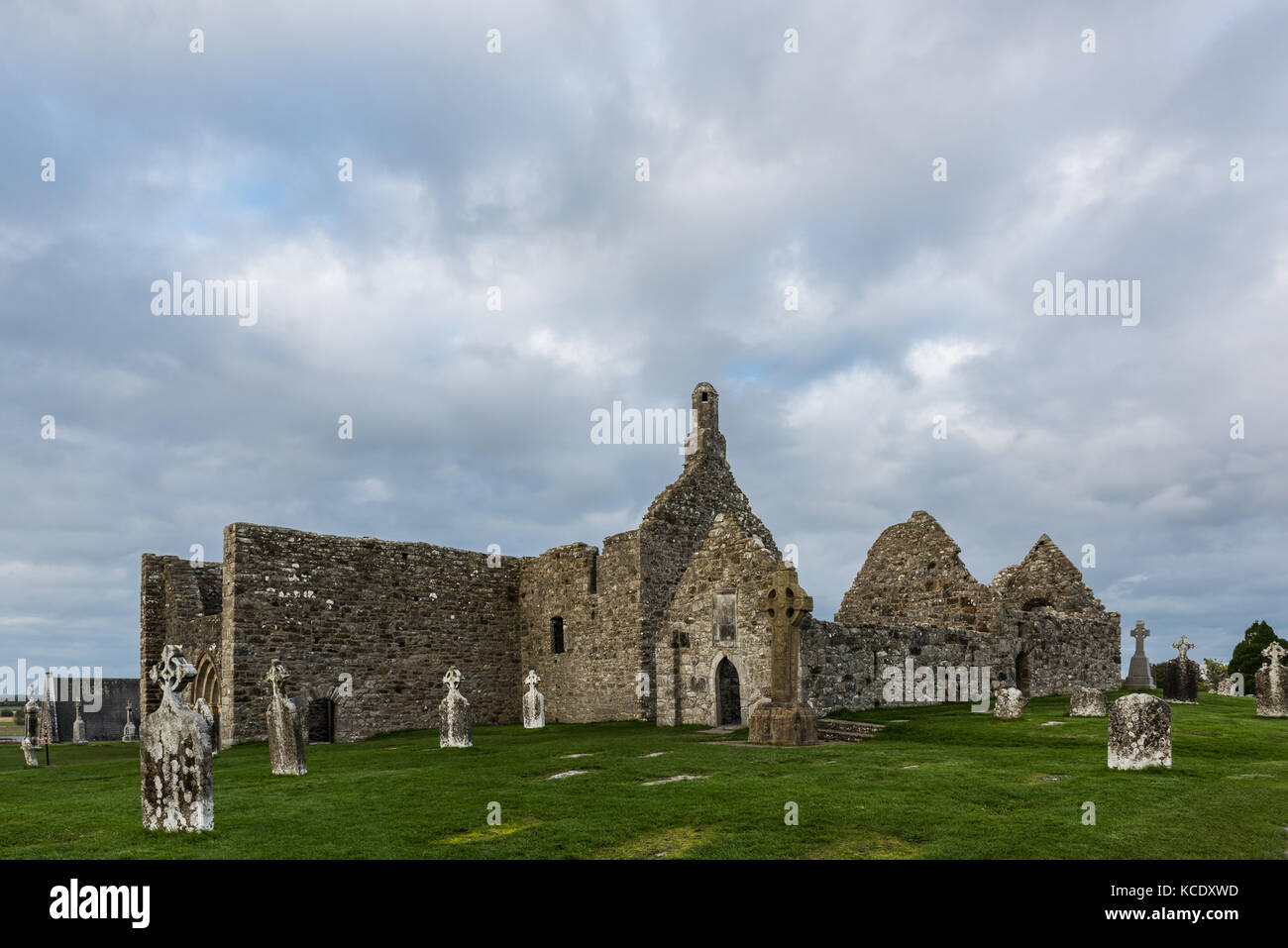 Clonmacnoise, an old monastery in Ireland Stock Photo - Alamy