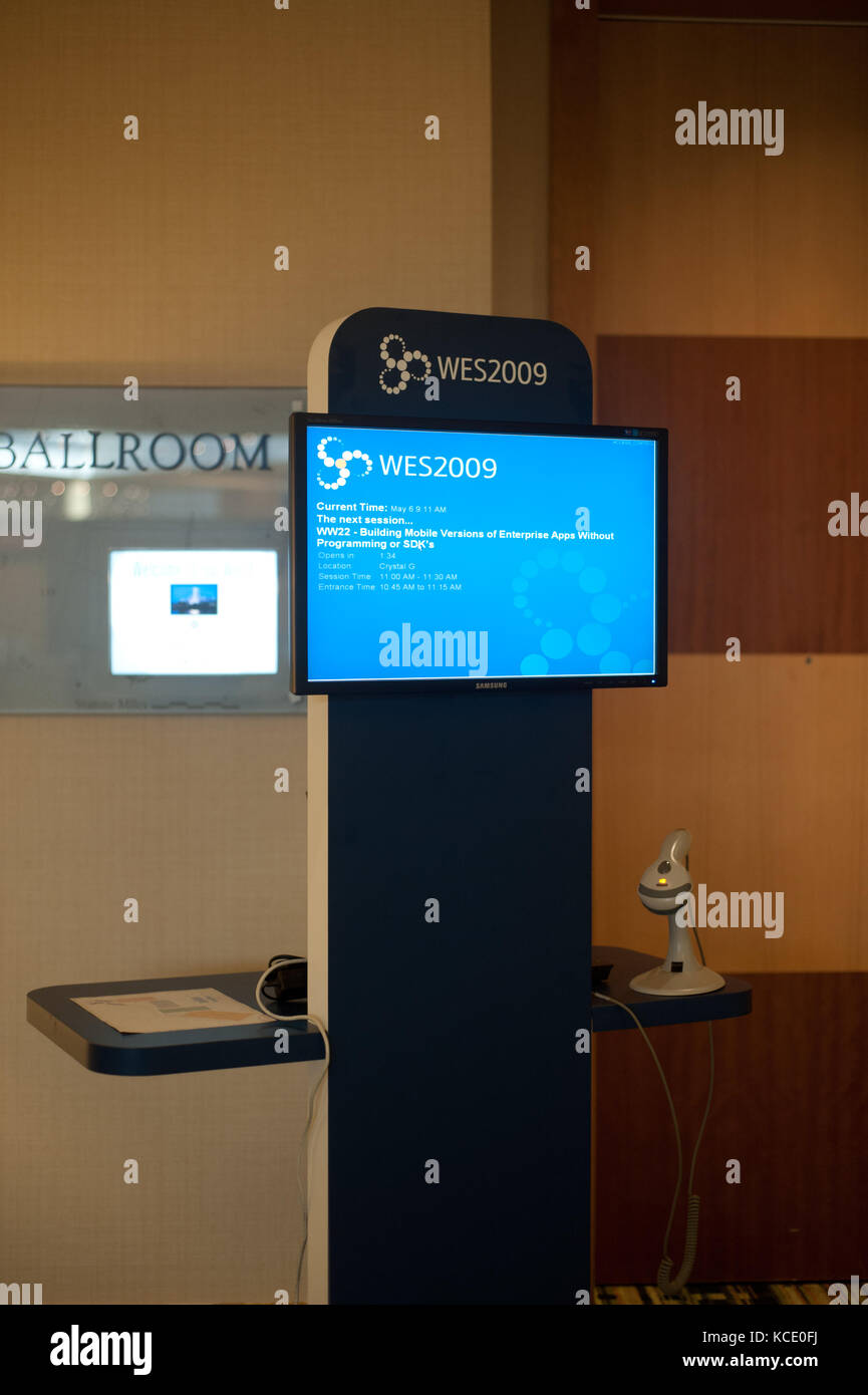 Welcome panel hi-res stock photography and images - Alamy