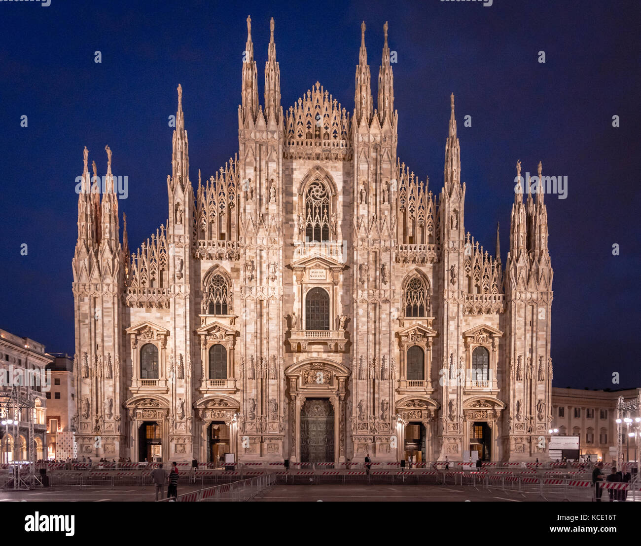Architecture of milan hi-res stock photography and images - Alamy