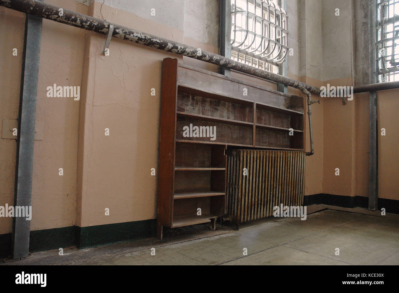 The interior of Alcatraz Federal Penitentiary, San Francisco, USA Stock ...