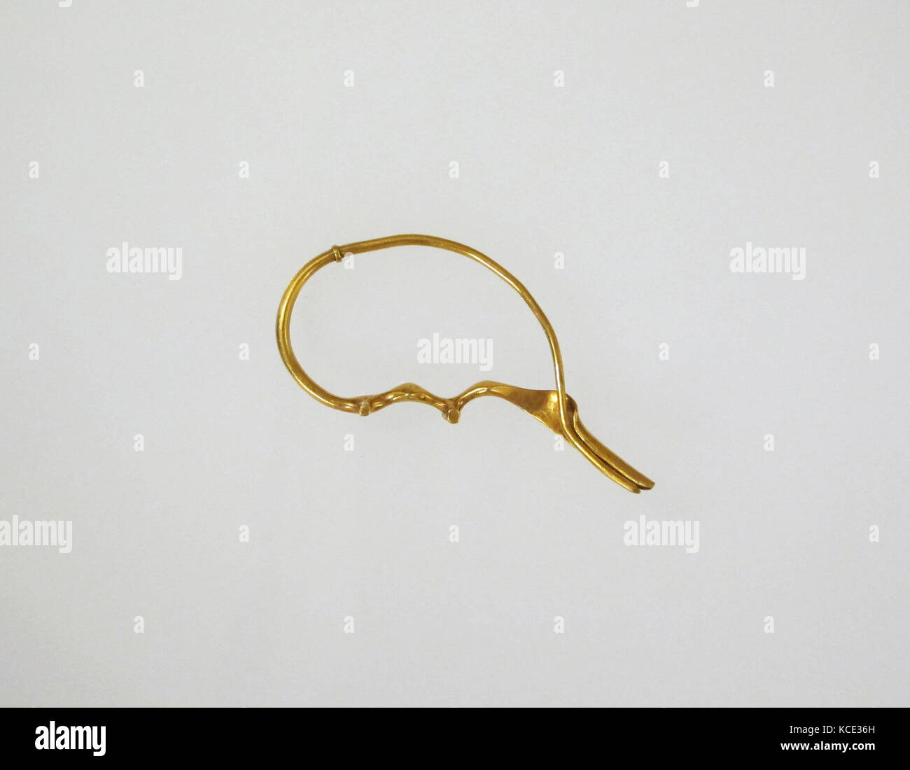 Gold serpentine fibula hi-res stock photography and images - Alamy