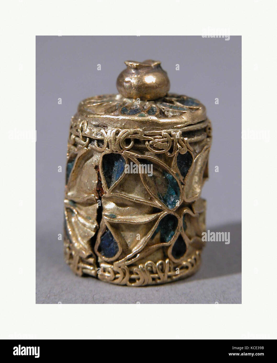 Byzantine reliquary hi-res stock photography and images - Alamy