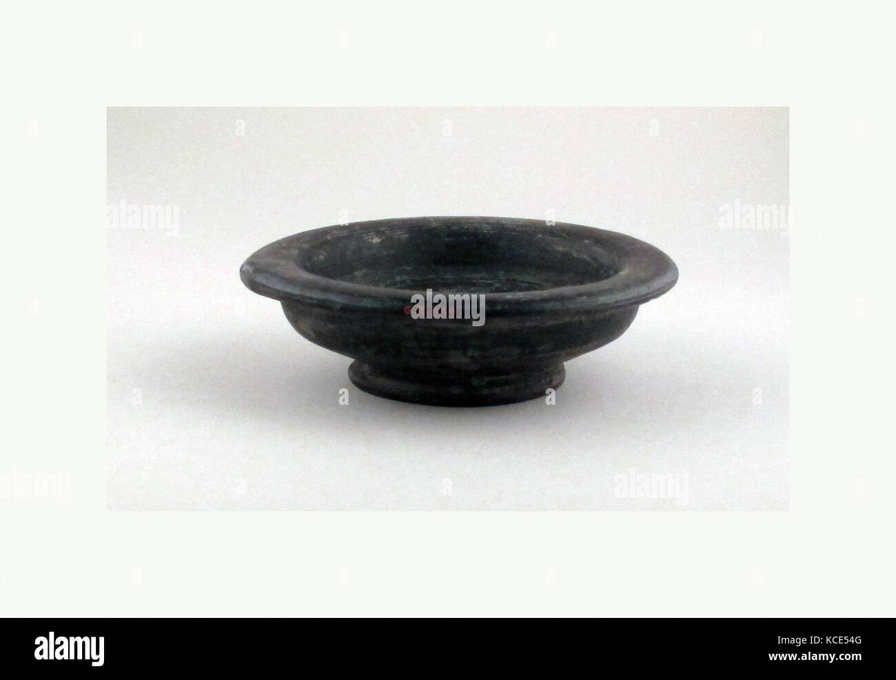 Shallow dish with foot, Archaic, ca. 550–500 B.C., Etruscan, Terracotta ...