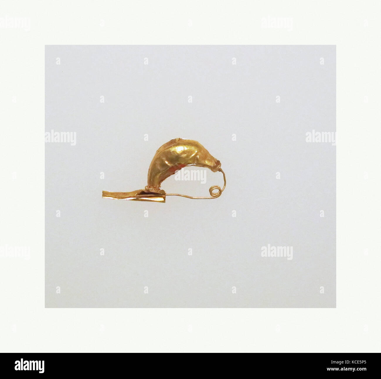 Bow 16 1 2 hi-res stock photography and images - Alamy