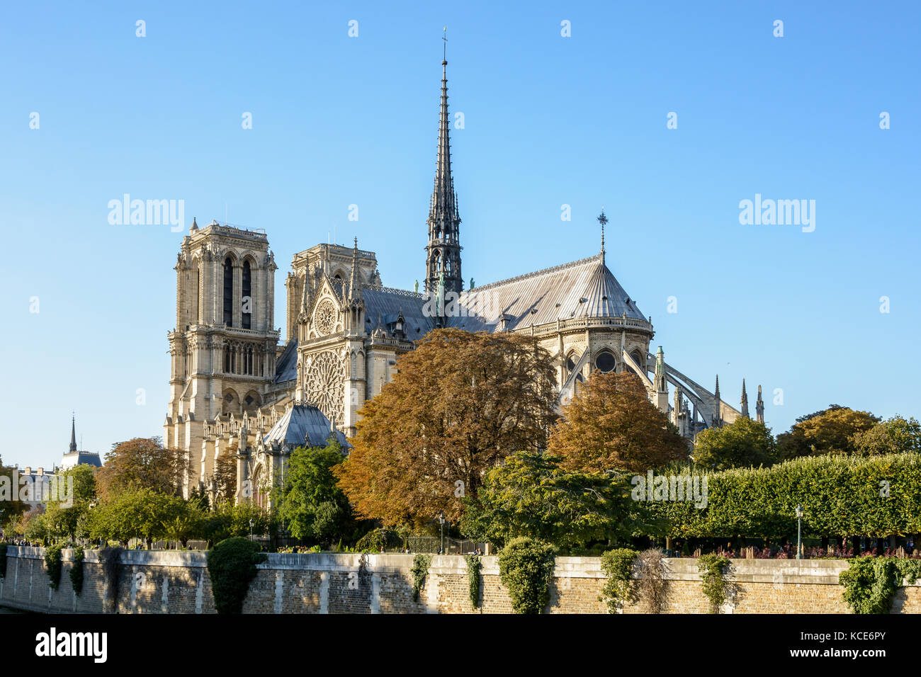 Three quarter rear view hi-res stock photography and images - Alamy