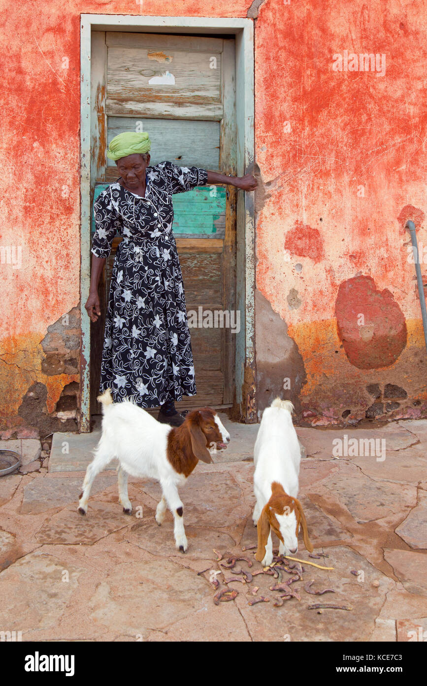 Living in rural africa hi-res stock photography and images - Alamy