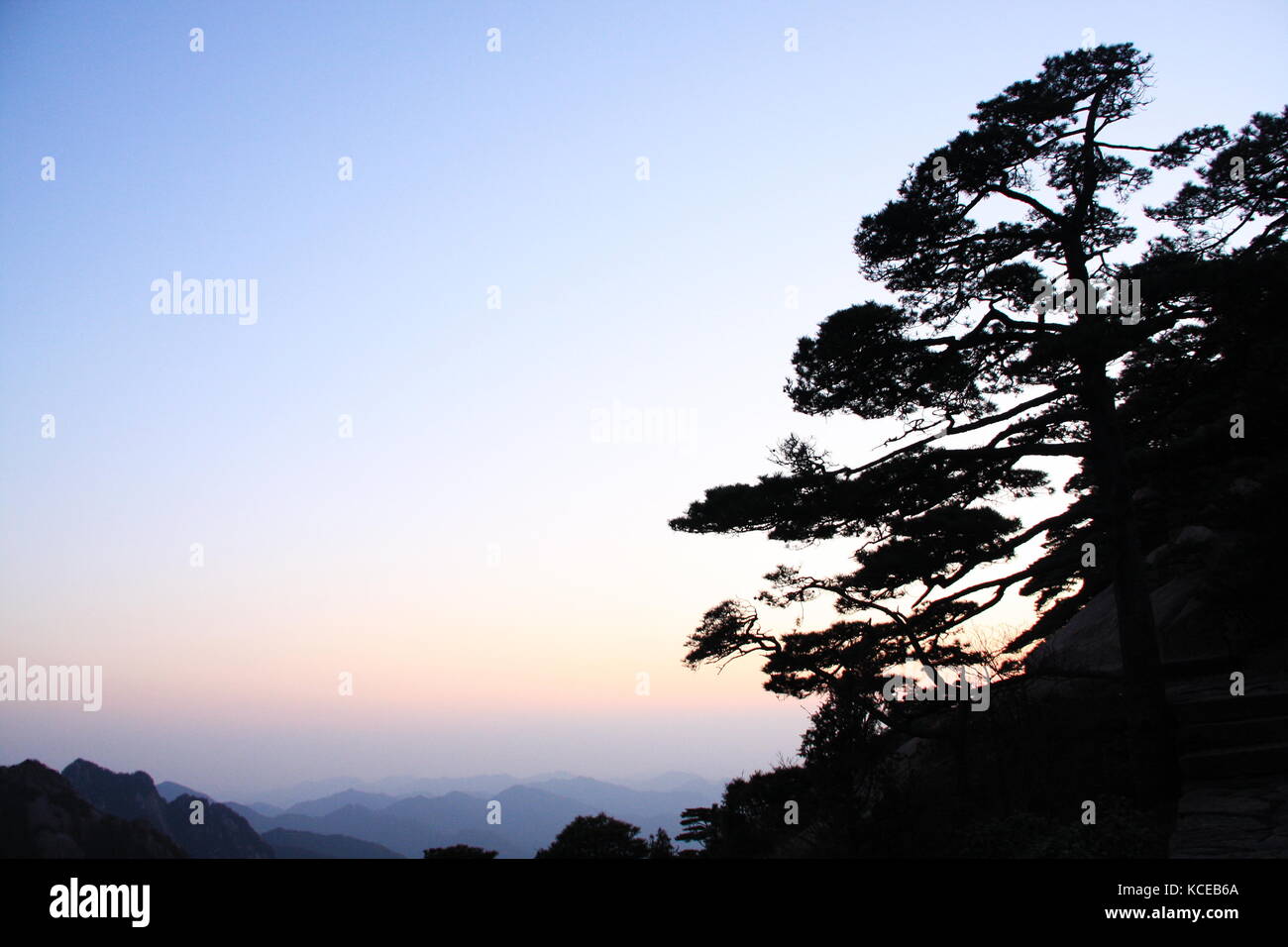 the Amazing Stunning View of Huangshan Mountain, Yellow Mountaing ...