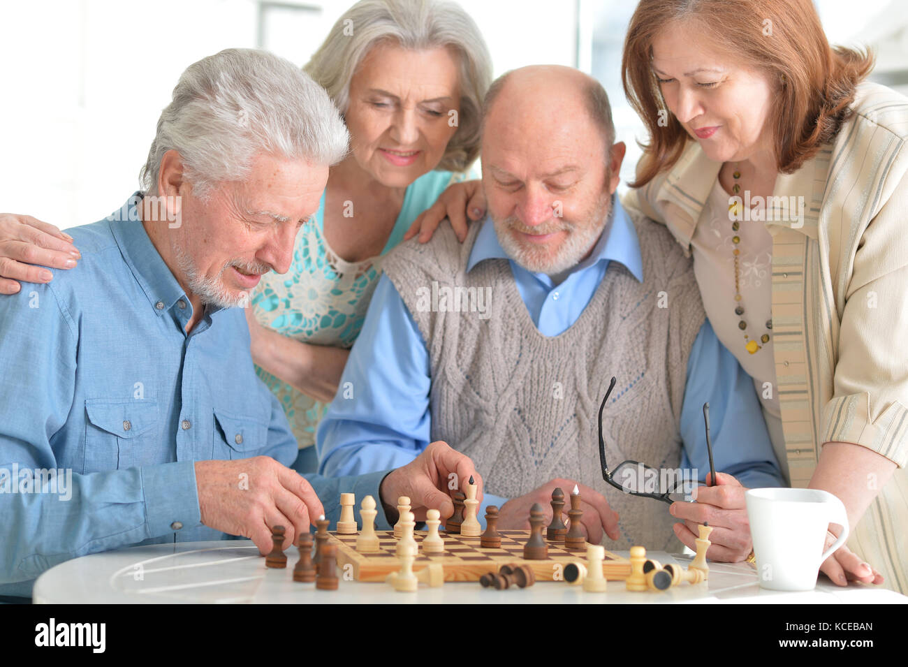 men playing chess Stock Photo - Alamy