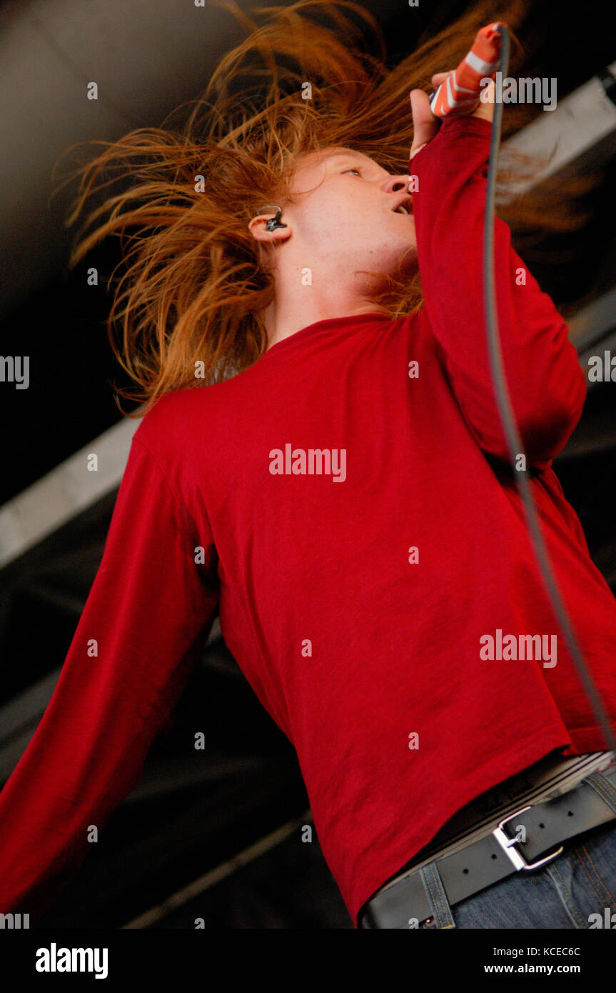 Aaron Gillespie of The Almost performs at the 2007 Vans Warped Tour at ...