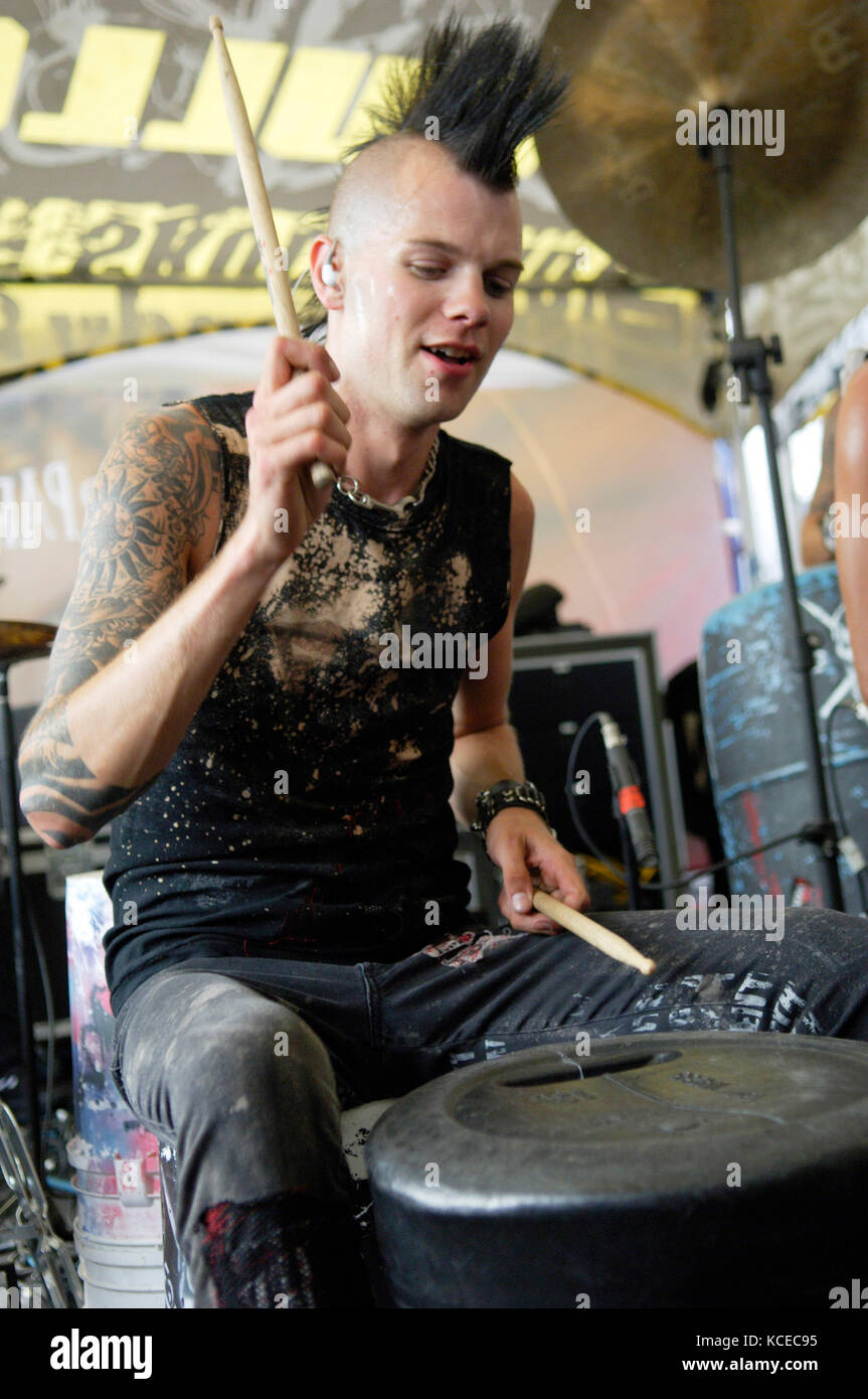 Adam Alt of Street Drum Corps performs at the 2007 Vans Warped Tour at ...