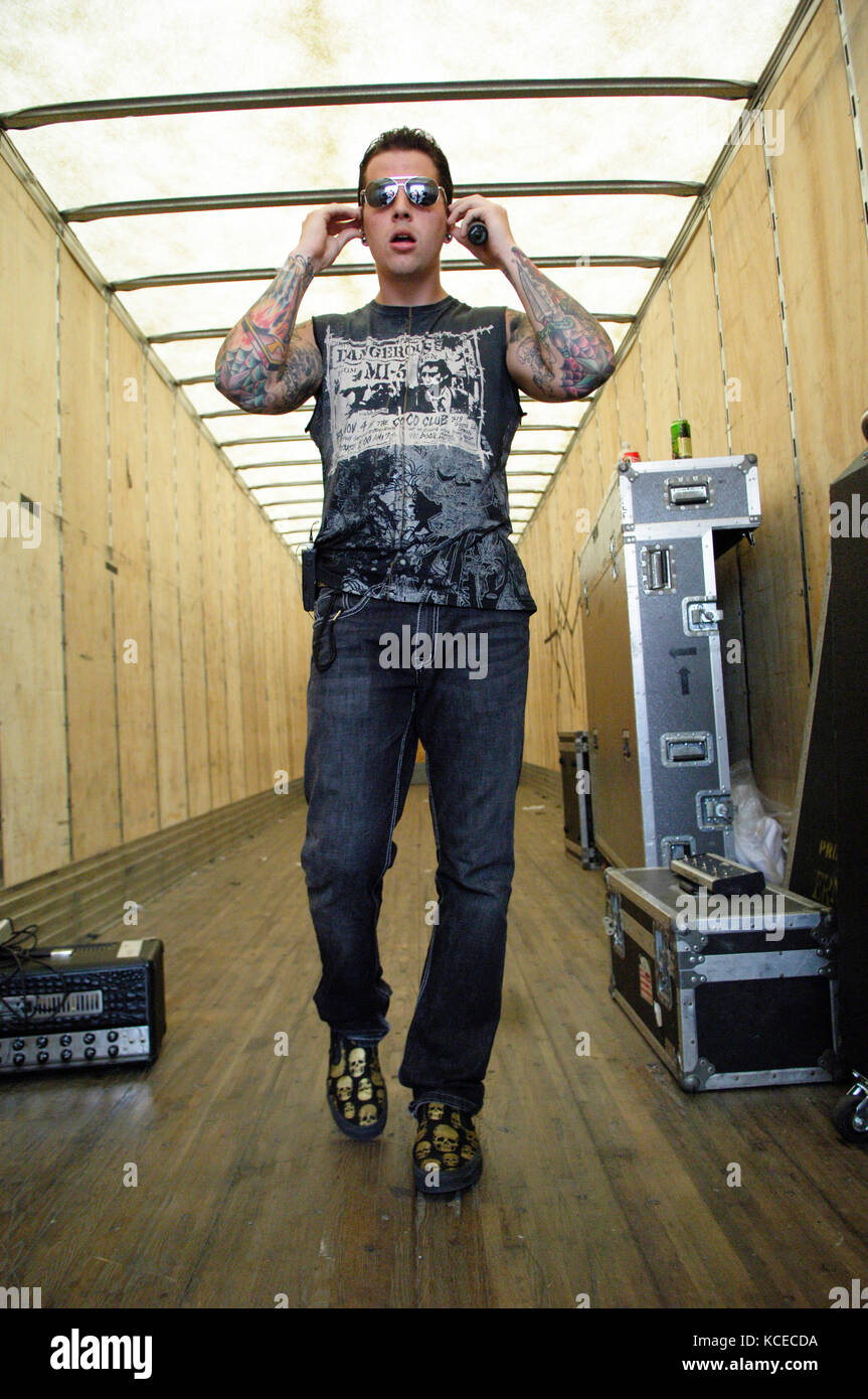 M. Shadows of Avenged Sevenfold backstage at the 2007 Vans Warped Tour ...
