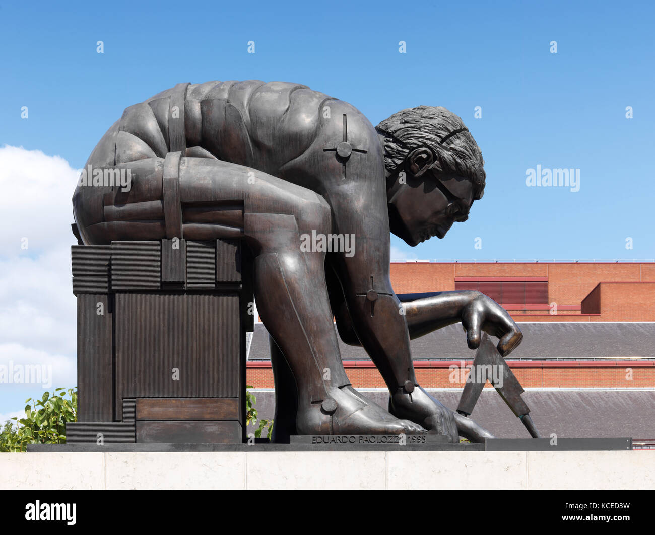 The Britiish Library, 98 Euston Road, London. Eduado Paolozzi sculpture ...
