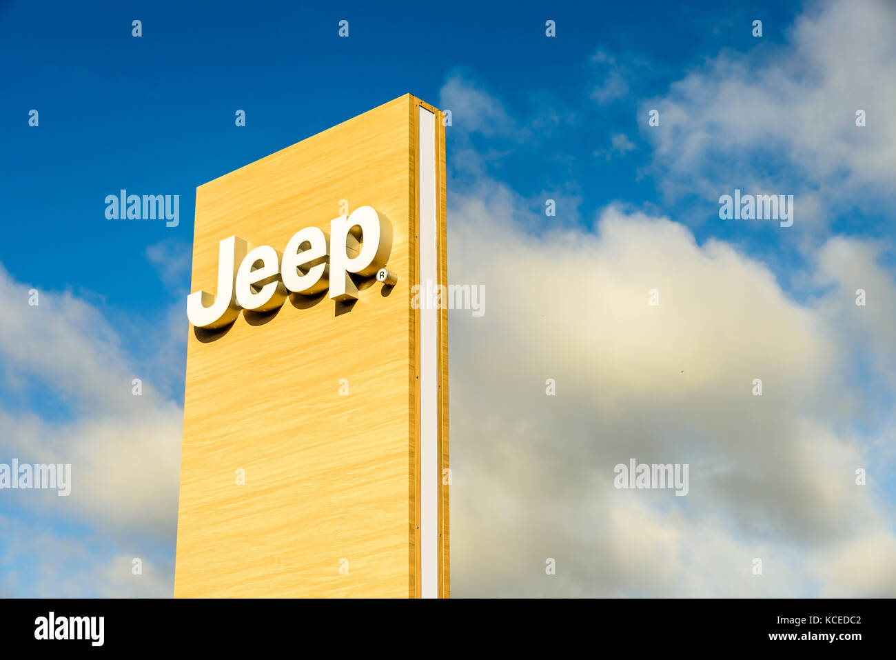 Nationwide building society advertisement hi-res stock photography and ...