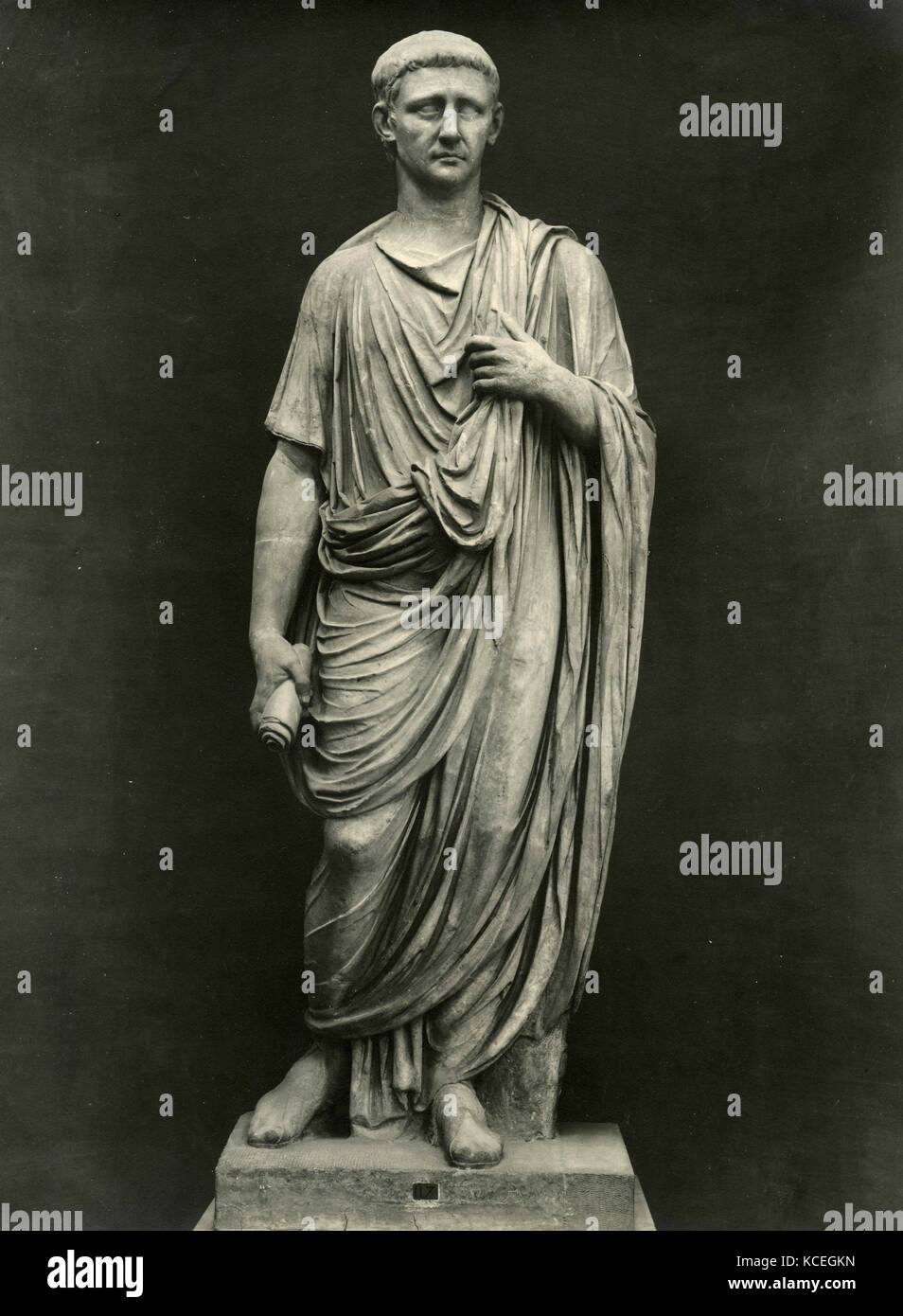 Roman emperor claudius hi-res stock photography and images - Alamy