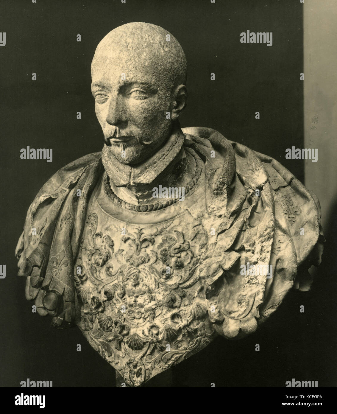 Henry the III, marble bust by G. Pilon Stock Photo - Alamy
