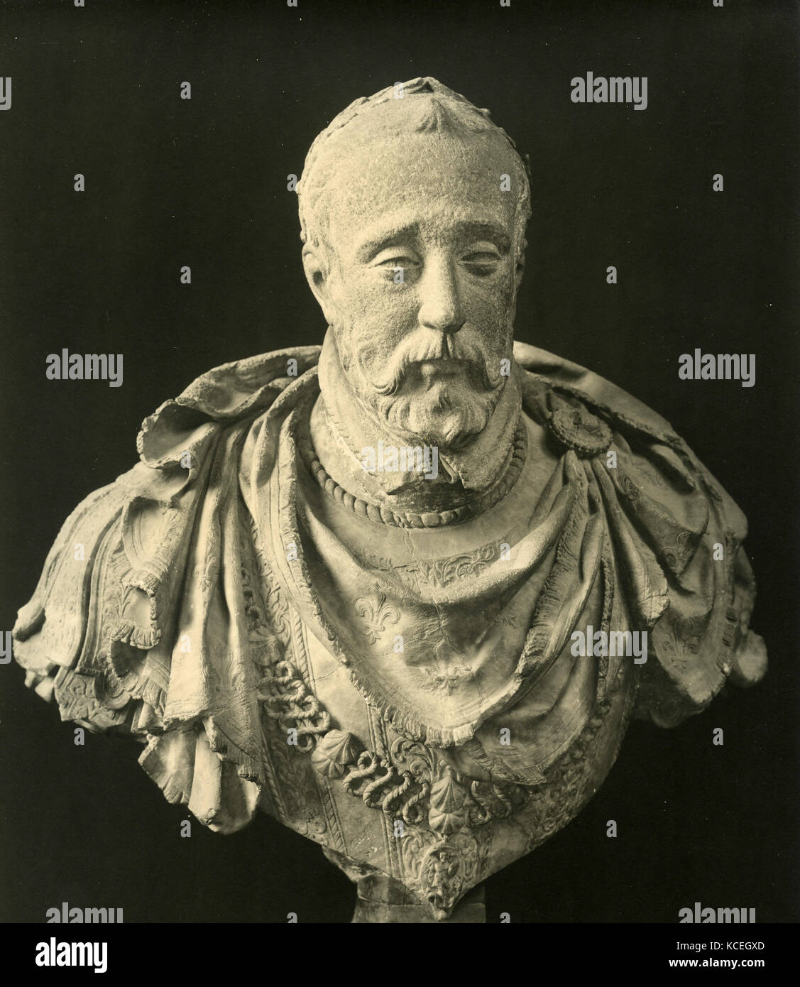 Henry the II, marble bust by G. Pilon Stock Photo - Alamy