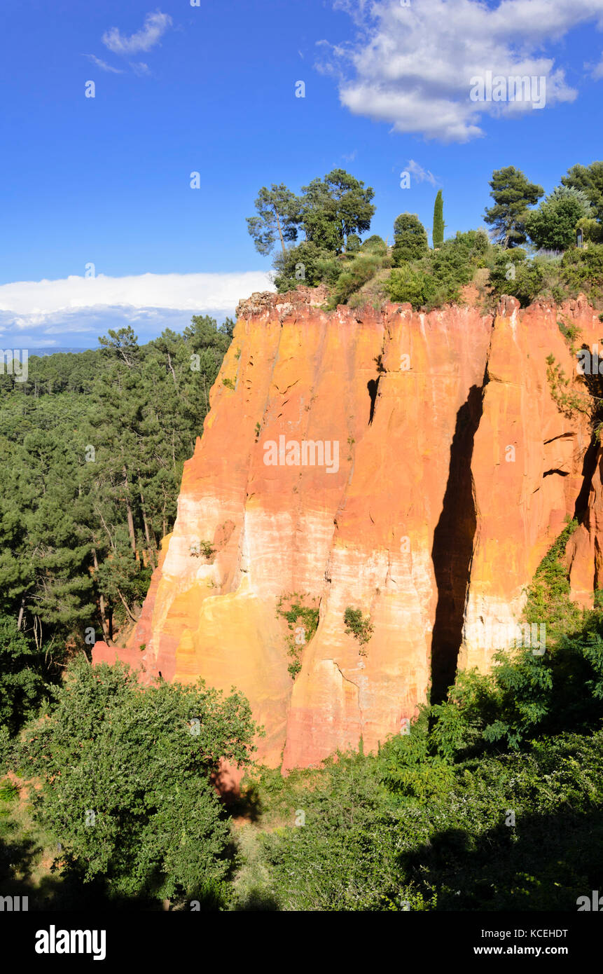 Hillside rocks hi-res stock photography and images - Alamy