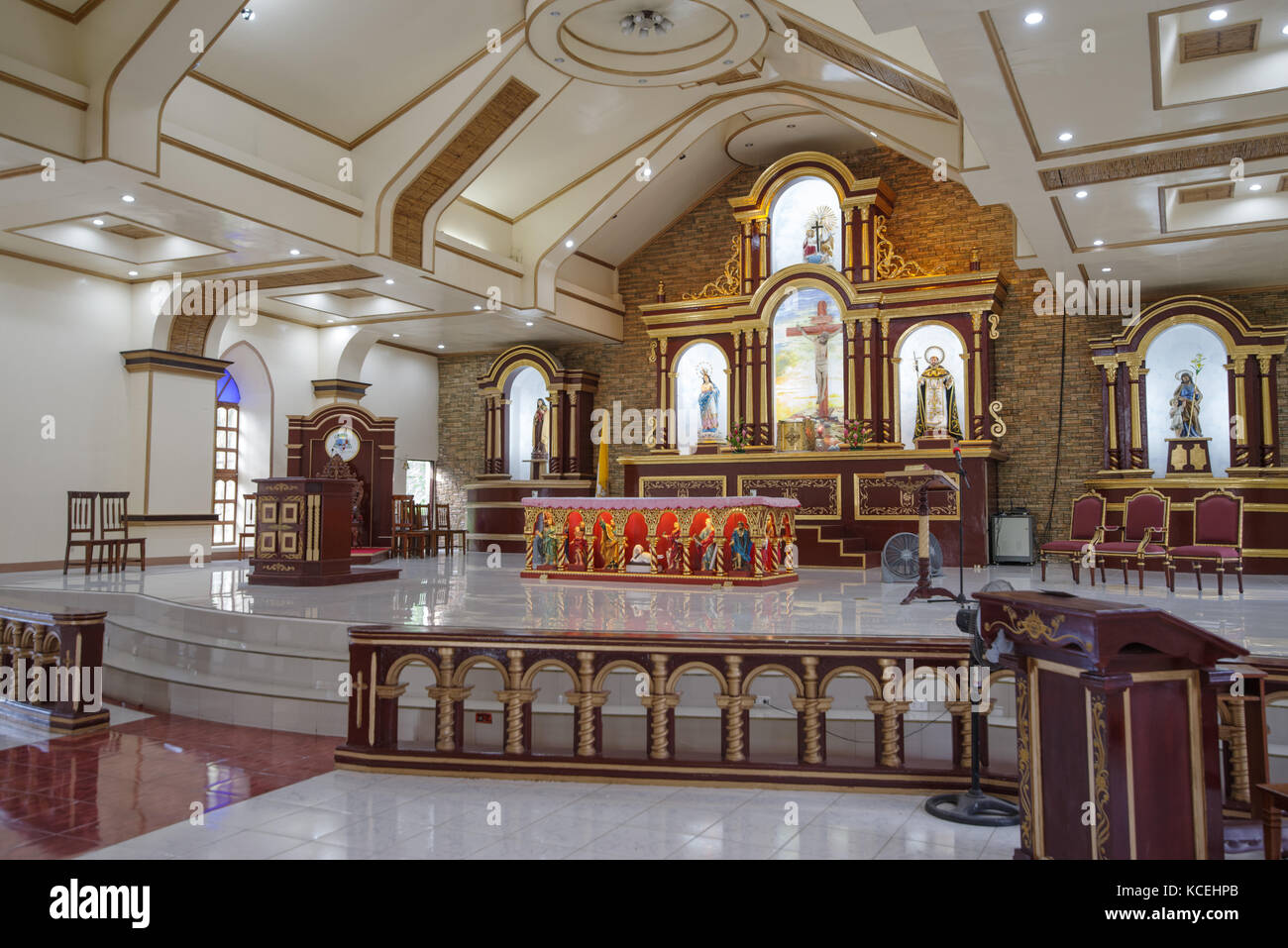 Sep 21,2017 looking around inside Our Lady of the Immaculate Conception ...