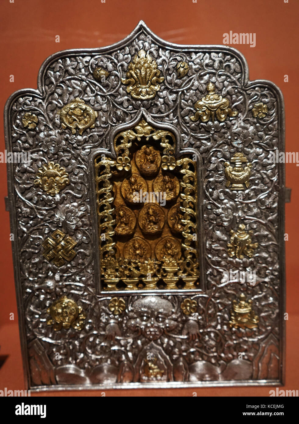 Amulet Container (Ga'u) 1900-1920. Men wore this type of shrine-shaped ...