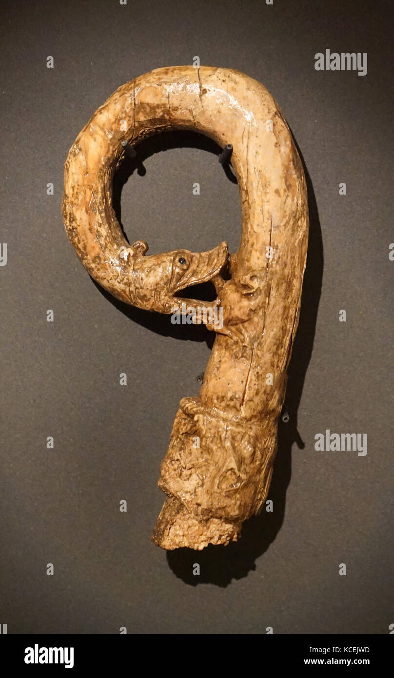 Bishop staff hi-res stock photography and images - Alamy