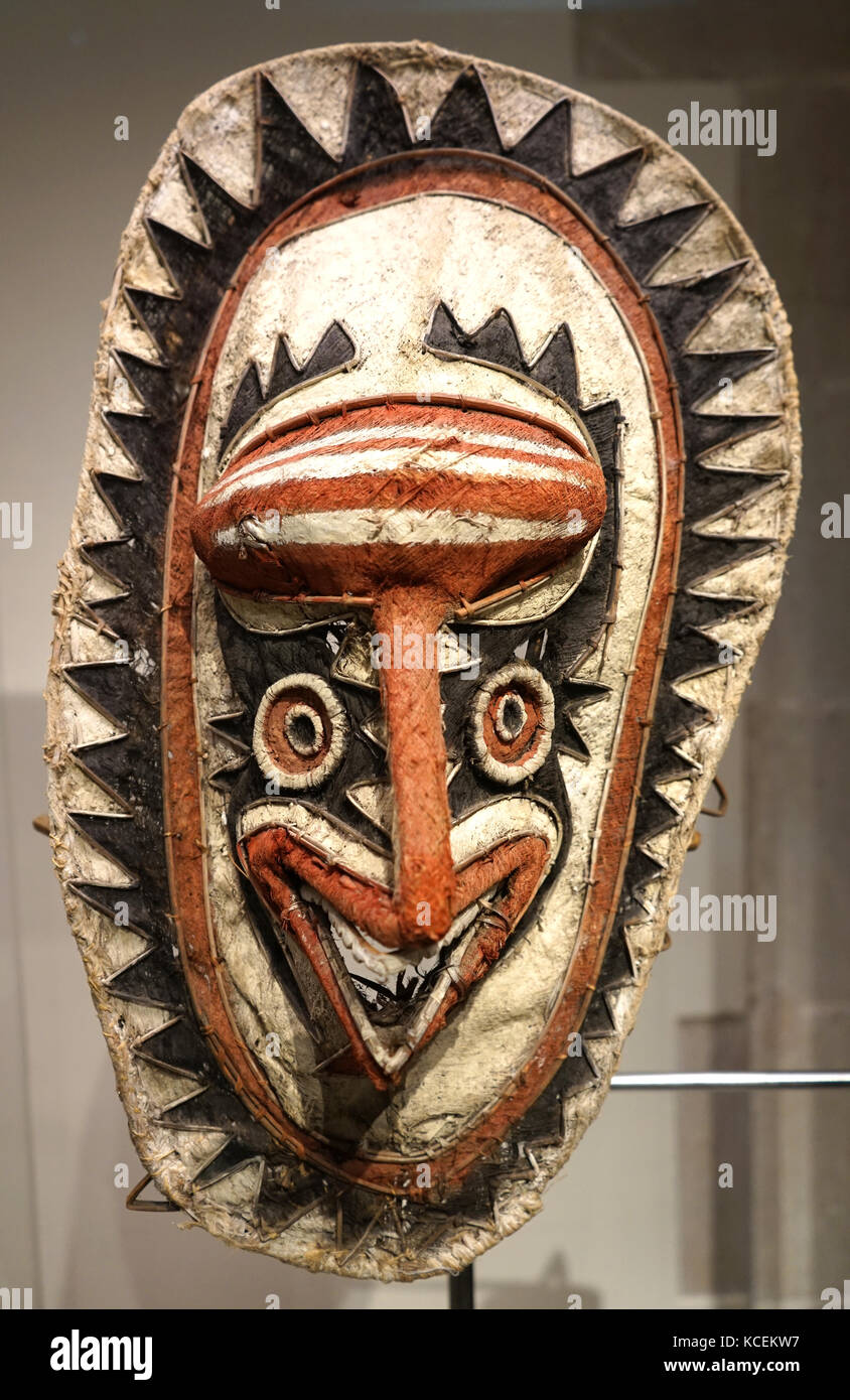 Eharo mask from Papua New Guinea. Dated 20th Century Stock Photo - Alamy